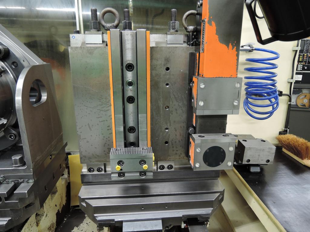 အသုံးပြုပြီးသား HÜller Hille Nb H70 Cnc စက်ယန္တရားစင်တာကိုဝယ်ပါ။