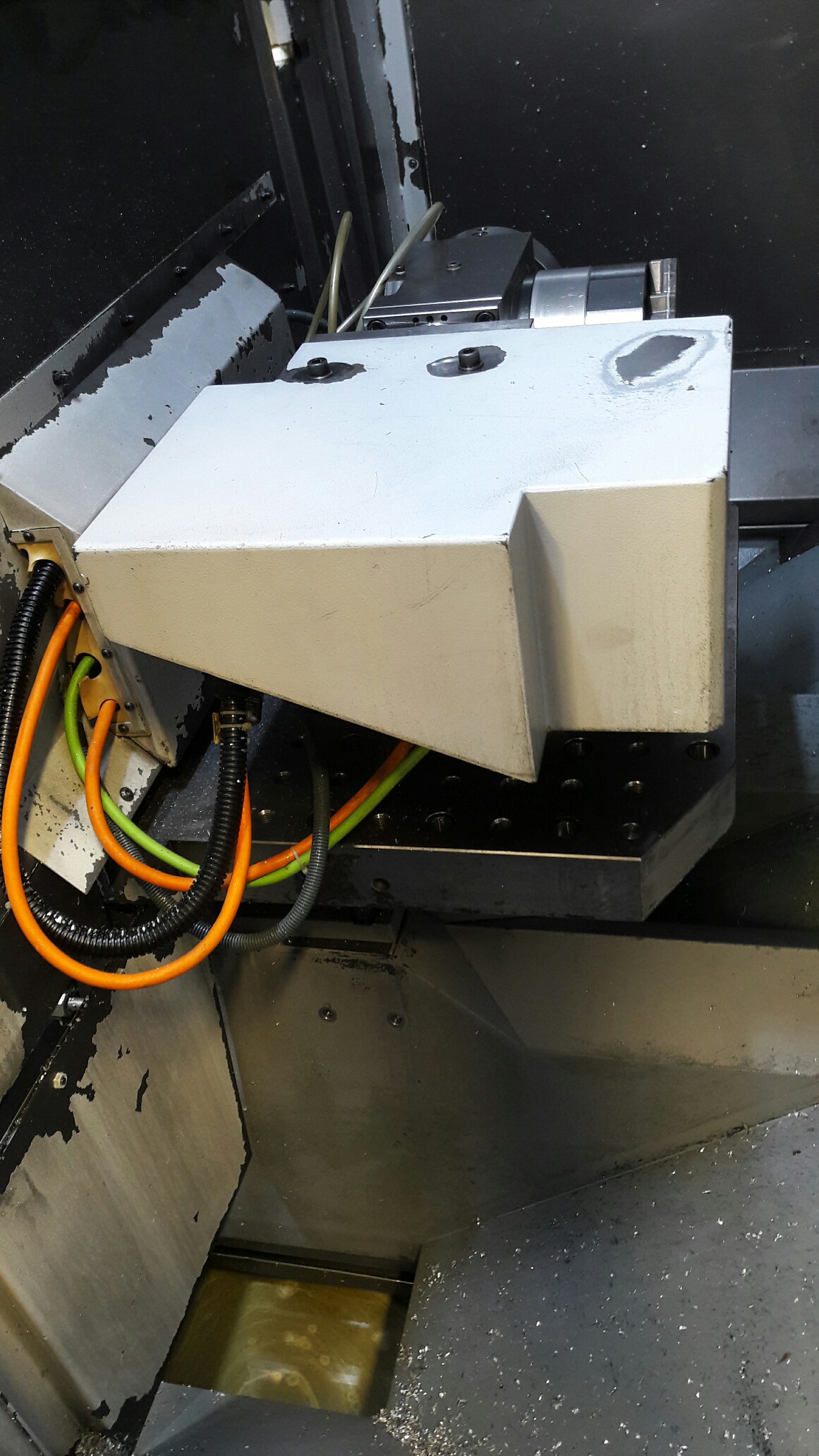 အသုံးပြုပြီးသား DECKEL DMP 60 V 4-axis machining center ကိုဝယ်ပါ။