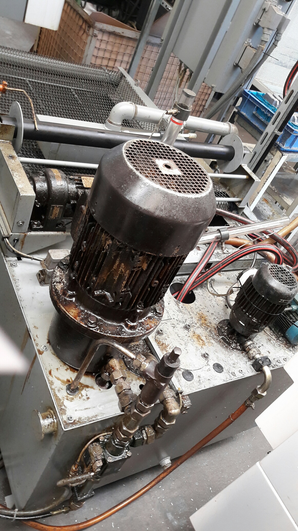 အသုံးပြုပြီးသား DECKEL DMP 60 V 4-axis machining center ကိုဝယ်ပါ။