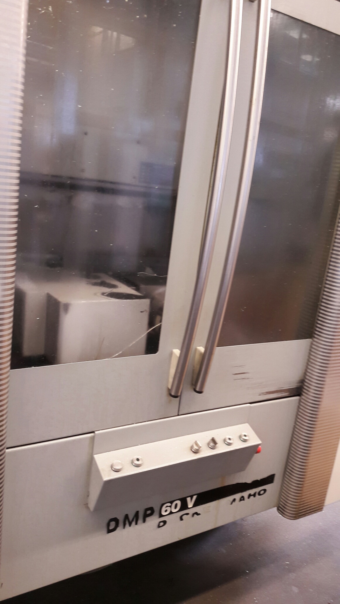 အသုံးပြုပြီးသား DECKEL DMP 60 V 4-axis machining center ကိုဝယ်ပါ။