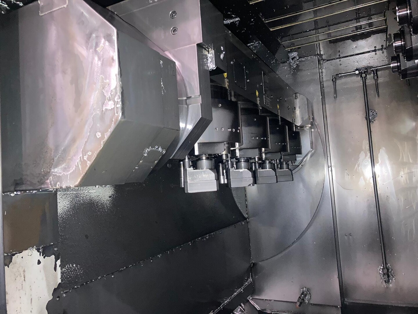 Kupite najbolje korišteni SW BA 600-4 5x osni viševretenski obradni centar