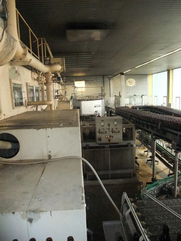 Complété KRONES Ligne d'embouteillage RBG Bière, 60.000 XNUMXL