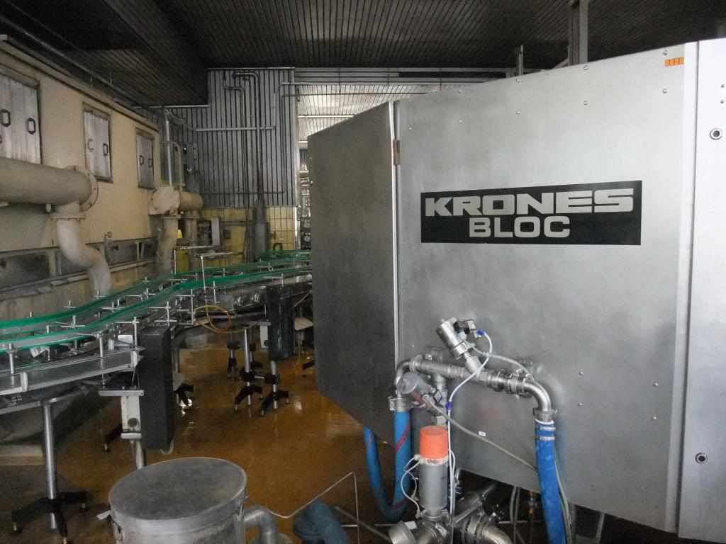 Complété KRONES Ligne d'embouteillage RBG Bière, 60.000 XNUMXL