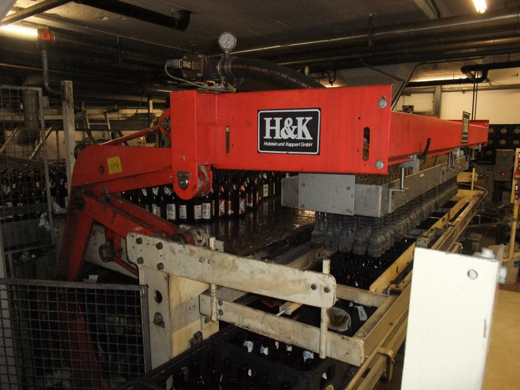 Complété KRONES Ligne d'embouteillage RBG Bière, 60.000 XNUMXL