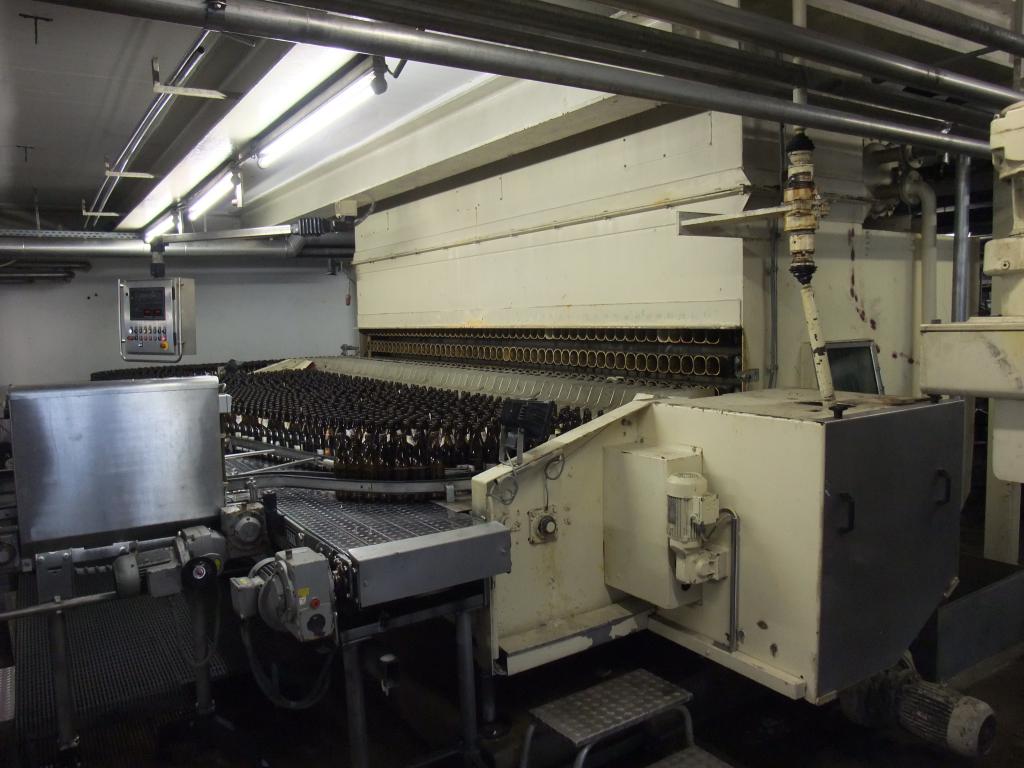 Complété KRONES Ligne d'embouteillage RBG Bière, 60.000 XNUMXL