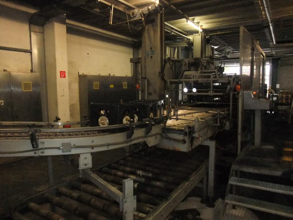 Complété KRONES Ligne d'embouteillage RBG Bière, 60.000 XNUMXL