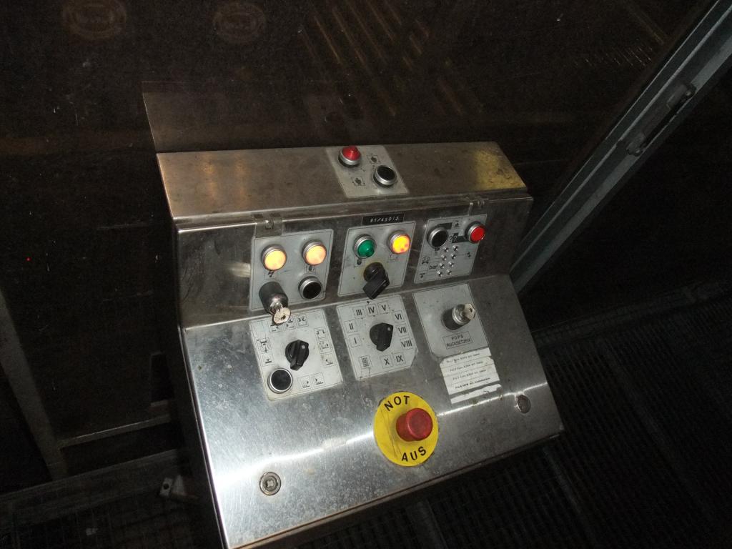 Complete KRONES RBG bottling Line Beer, 60.000L