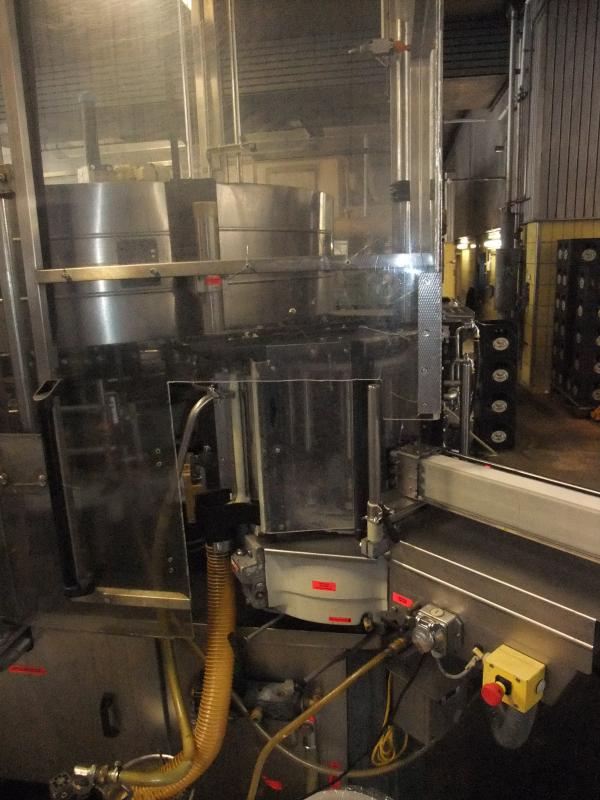 Complété KRONES Ligne d'embouteillage RBG Bière, 60.000 XNUMXL