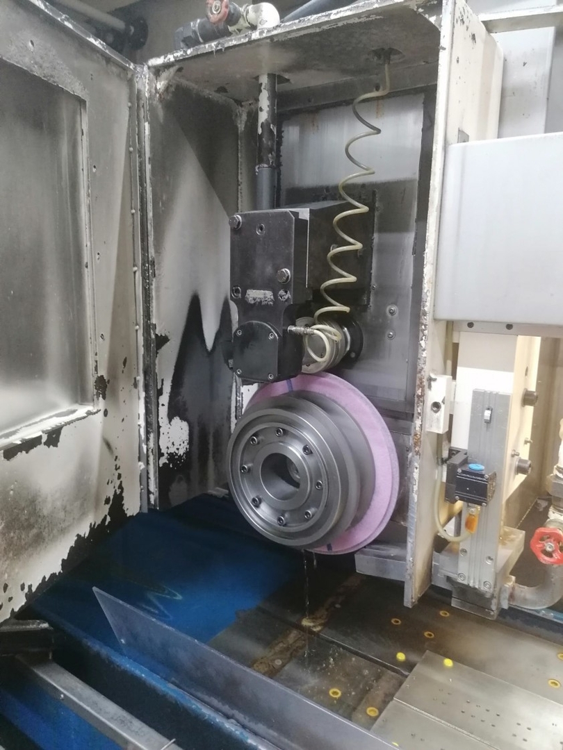 Gebruikt kopen en verkopen ELB microCut AC 8 CNC-slijpmachines