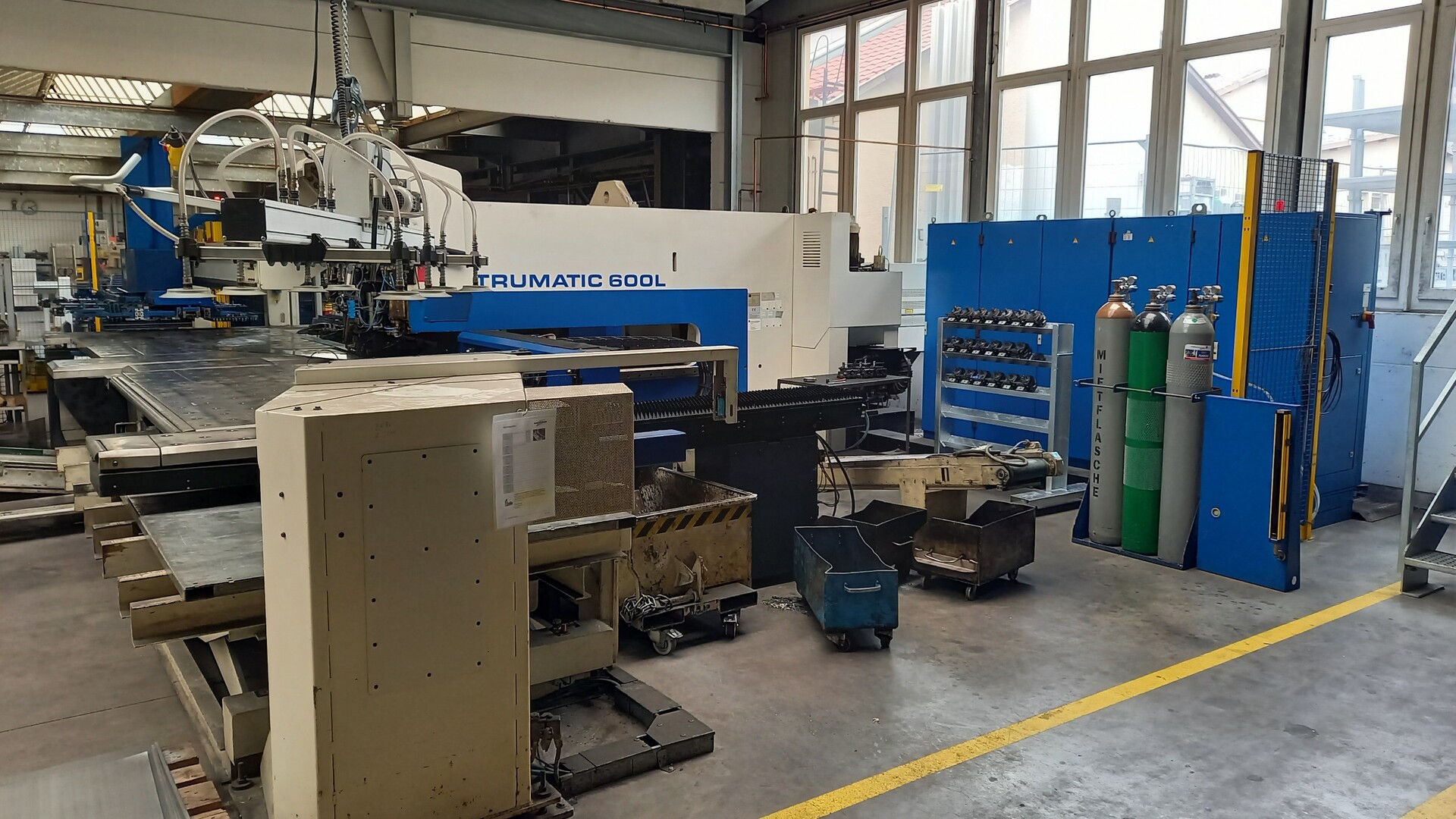 TRUMPF Trumatic 600l 2,4KW with Sheetmaster for sale