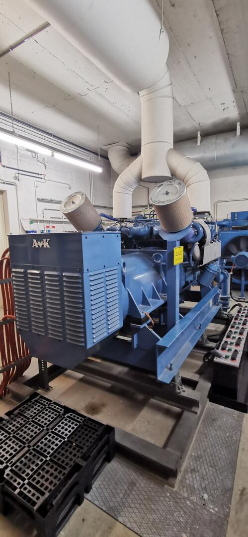 Beste gebrauchte MTU 6V 396 TC 42 mit AvK DKBN80/500-4TS Generator 500 ...