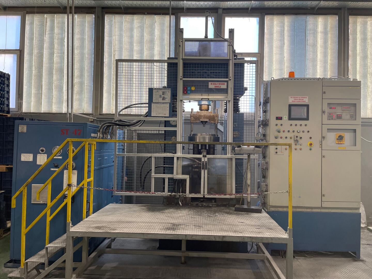 最適に使用 DORST DK250 油圧プレスを購入する