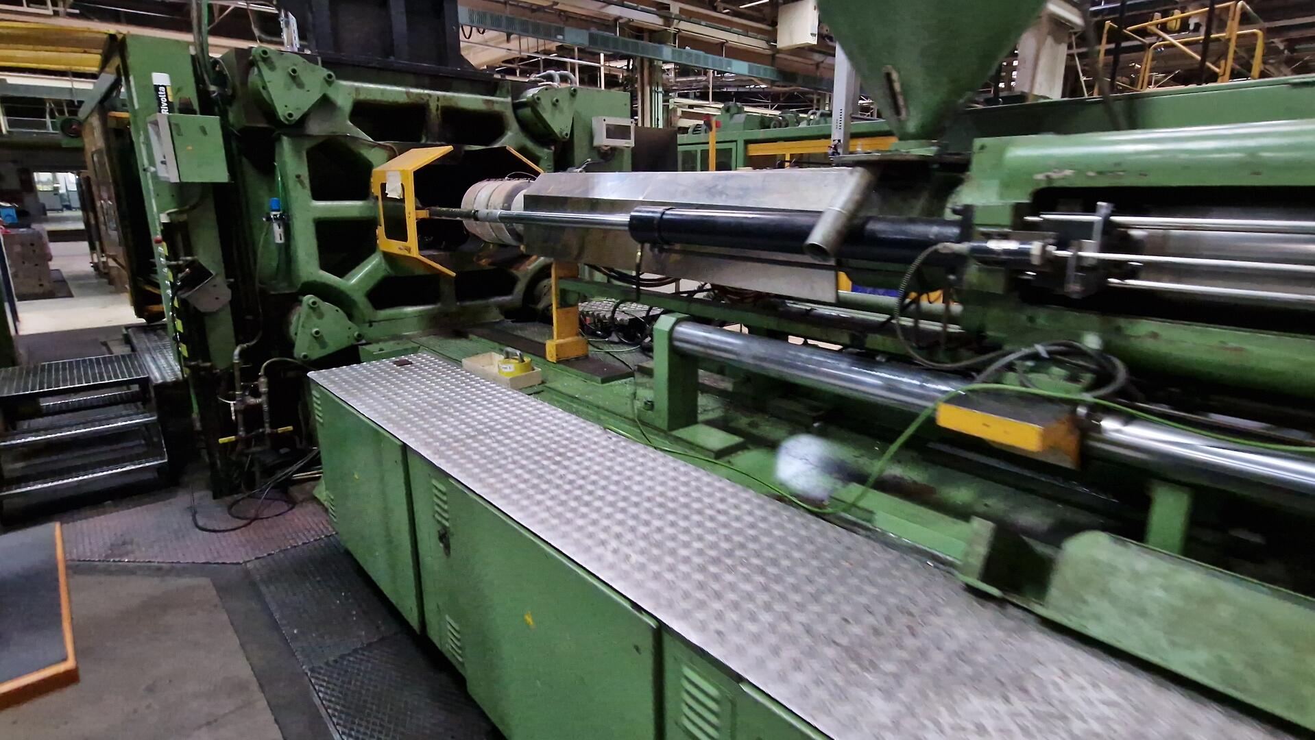 Buy best used WINDSOR W1000 Injection molding Machine 1000Ton