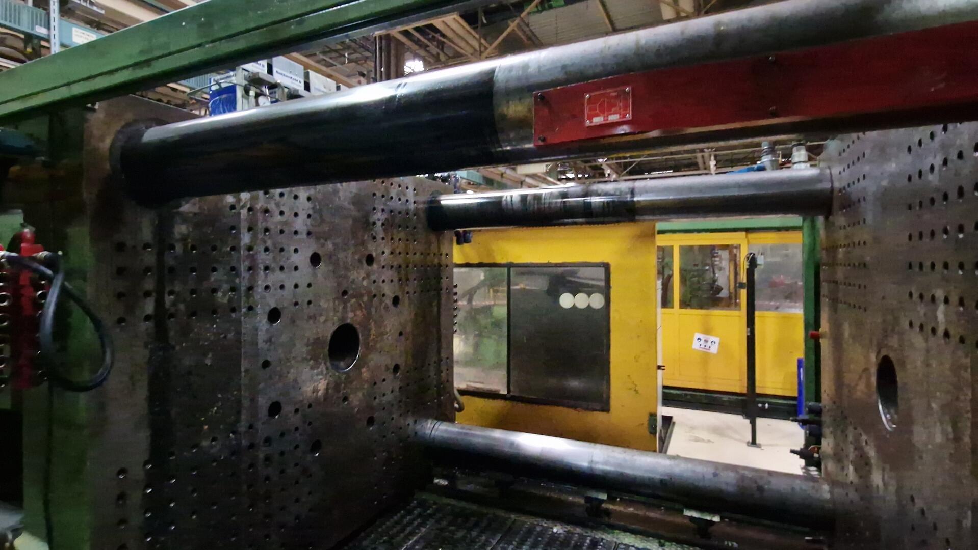 Buy best used WINDSOR W1000 Injection molding Machine 1000Ton