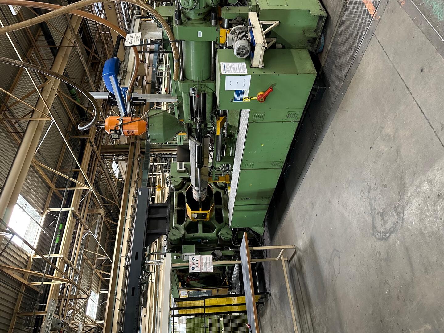 Buy best used WINDSOR W1000 Injection molding Machine 1000Ton