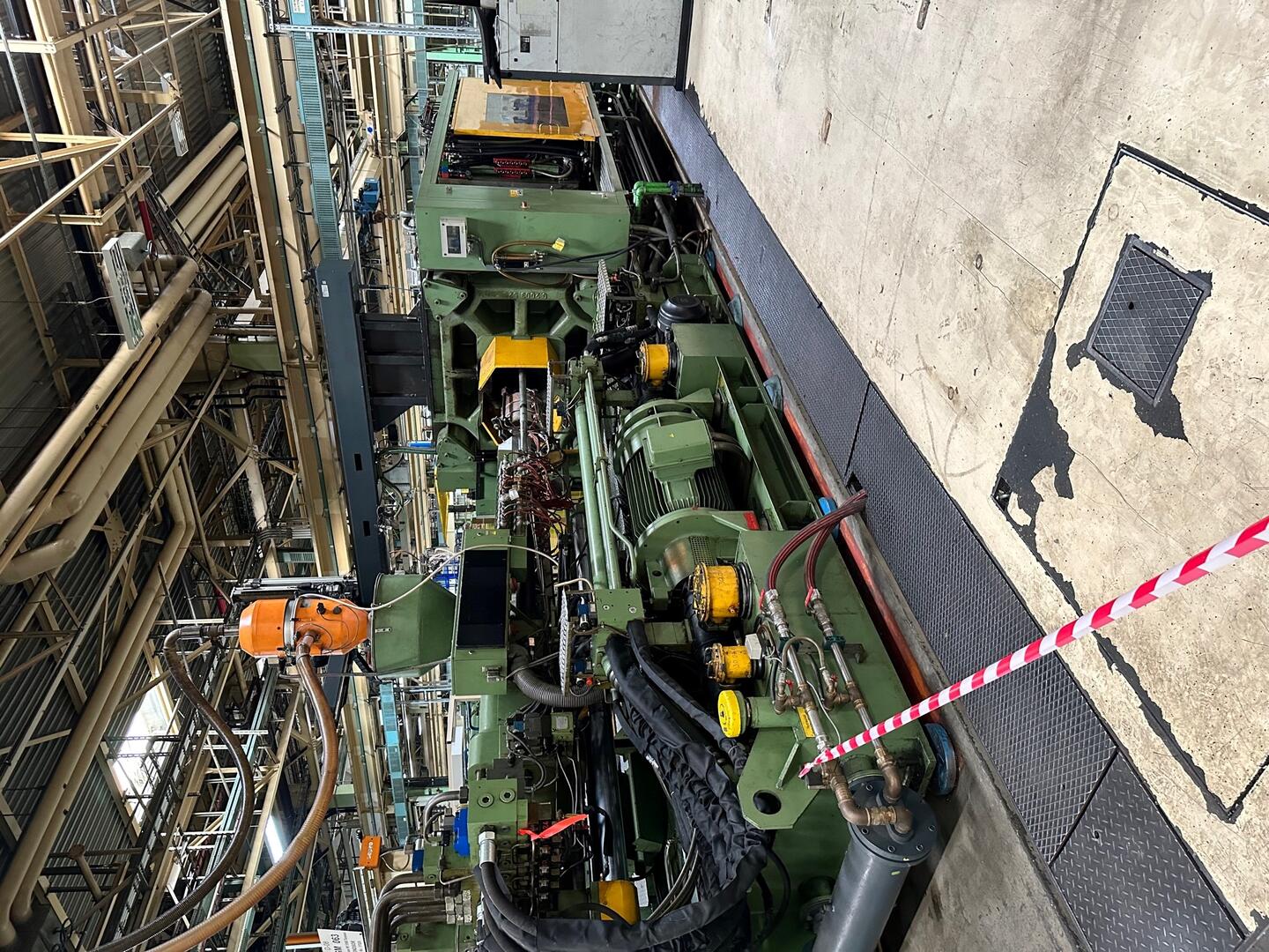 Buy best used WINDSOR W1000 Injection molding Machine 1000Ton