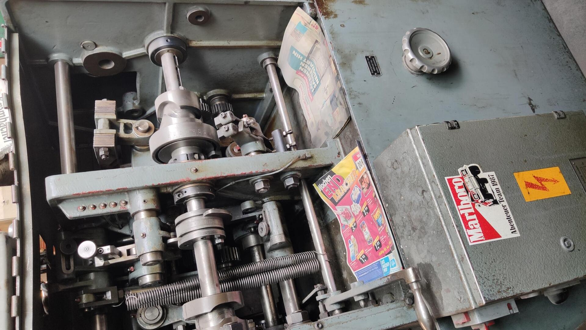 最高の中古 Hack UFA2 圧縮スプリングコイリングマシンを購入する